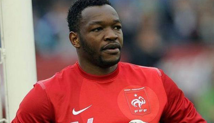 كريستال بالاس يضم أفضل حارس في الدوري الفرنسي