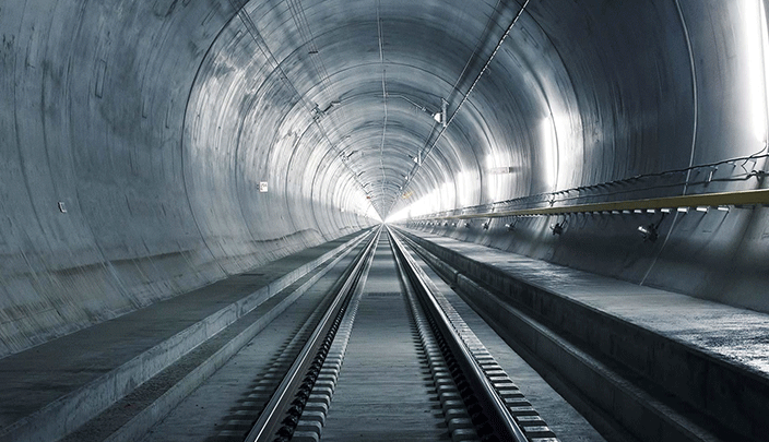 بالصور.. أطول وأعمق نفق في العالم يجتاز قلب جبال الألب