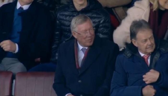 فيرجسون يحتفل بعيد ميلاده في "أولد ترافورد"