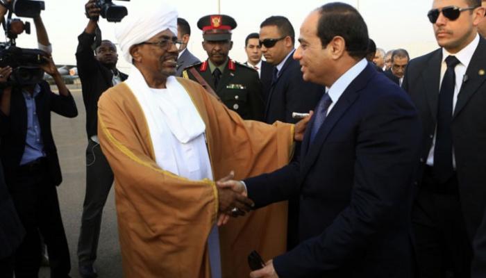 مصر والسودان يتعهدان بعدم إيواء أعداء لحكومتيهما مصر والسودان يتعهدان بعدم إيواء أعداء لحكومتيهما