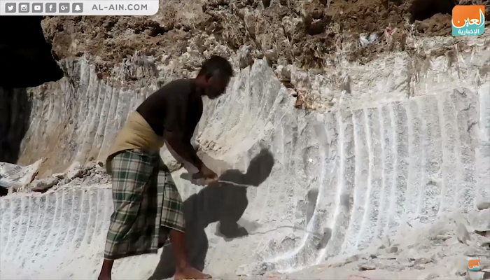 في "شبوة" مناجم للملح مهنة متوارثة رغم المخاطر