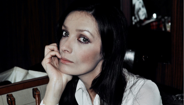 وفاة المغنية الفرنسية ماري لافوريه