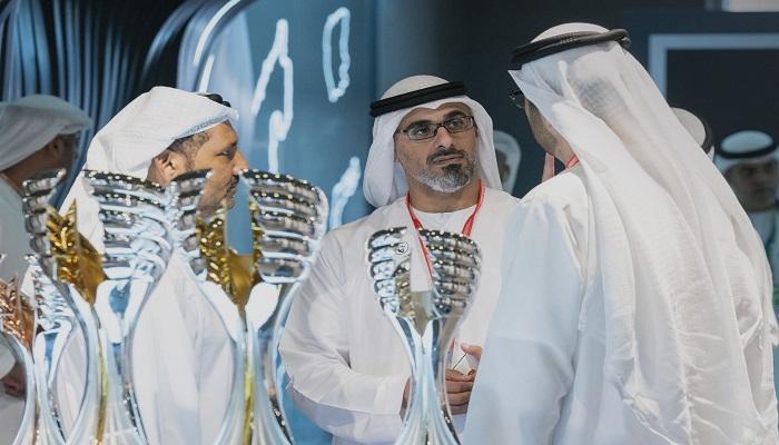 الشيخ خالد بن محمد بن زايد يتفقد حلبة مرسى ياس