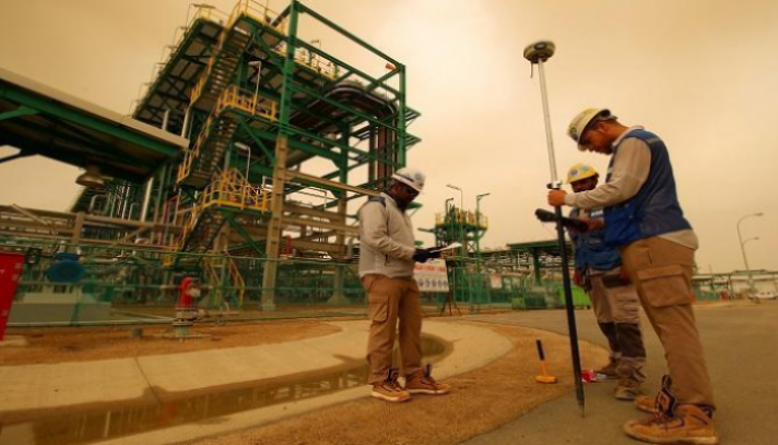 العراق يخفض سعر خام البصرة الخفيف لآسيا في يناير