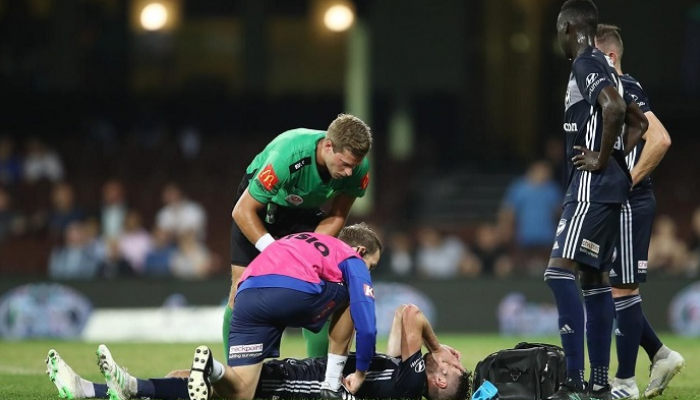 إصابة غريبة تحيل ملعبا بأستراليا إلى التحقيق