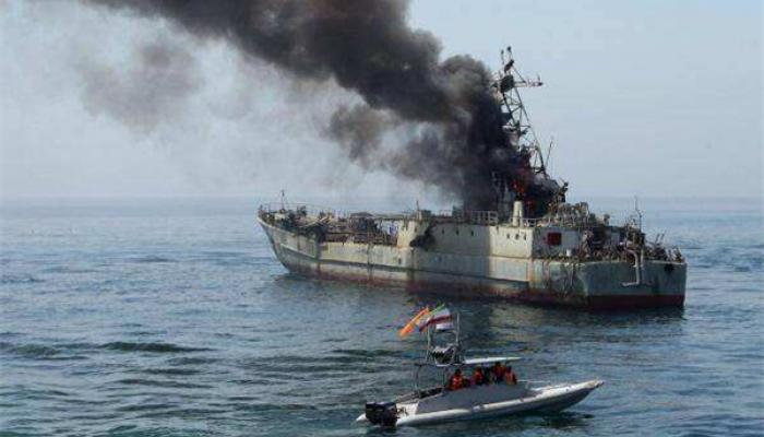 La marine iranienne annonce le naufrage d'un ravitailleur en mer d'Oman