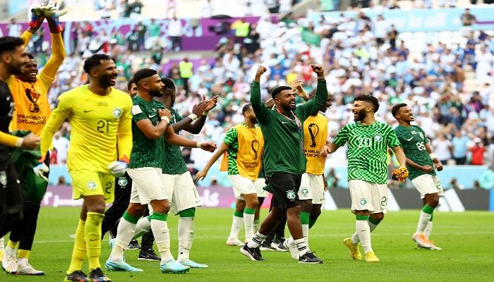 كيف احتفل لاعبو السعودية بعد الفوز على الأرجنتين في كأس العالم؟ (فيديو)