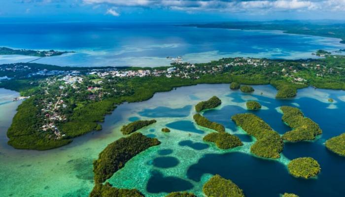 جزيرة "بالاو".. أول وجهة سياحية تكافئ زوارها على أدب الزيارة
