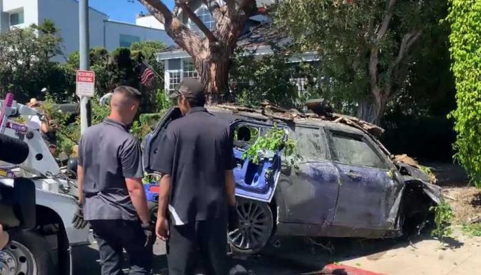 Anne Hash suffers a terrible accident. A massive fire and a critical ...