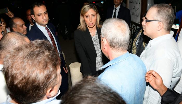 بحضور وزيرة الثقافة المصرية.. نجوم الفن في عزاء علي عبدالخالق (صور) بحضور وزيرة الثقافة المصرية.. نجوم الفن في عزاء علي عبدالخالق (صور)