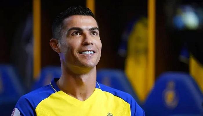 أبوبكر يحدد أولى مباريات كريستيانو رونالدو مع النصر أبوبكر يحدد أولى مباريات كريستيانو رونالدو مع النصر