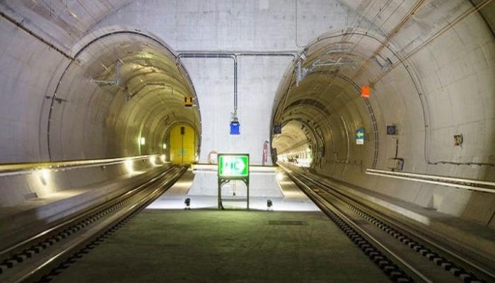 محطة مترو أنفاق الأهرامات تبهر المصريين.. وسويسرا "تفسد الفرحة" (صور)