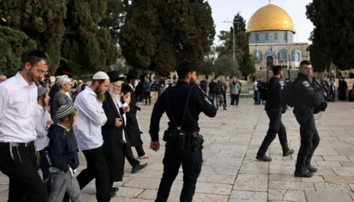 المستوطنون يقتحمون «الأقصى».. وتوغل إسرائيلي بجنين
