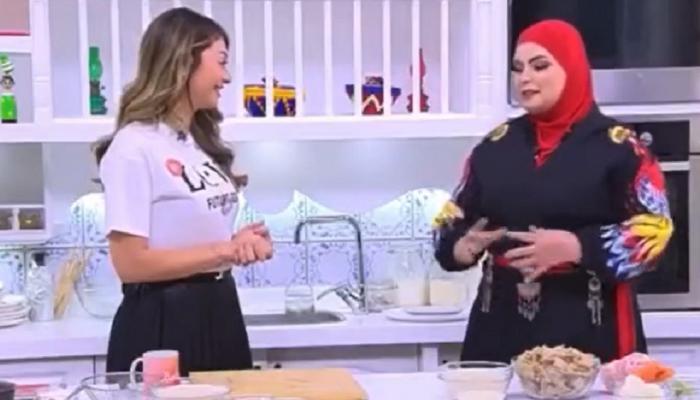 "قولي الشهادة".. خبيرة تغذية تضع شيفا مصرية في مأزق (فيديو)