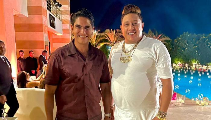 حمو بيكا يوثق مقابلته مع أحمد أبو هشيمة.. ويوجه له هذه الرسالة