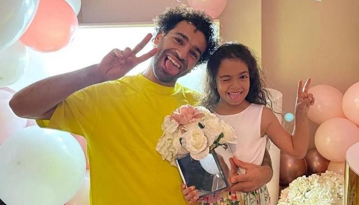 مكة وكيان تزينان إعلان محمد صلاح الجديد (فيديو)