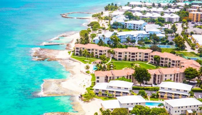 إخوانك ولا تعرف عنهم شيئا.. كيف دخل الإسلام إلى جزر كايمان؟