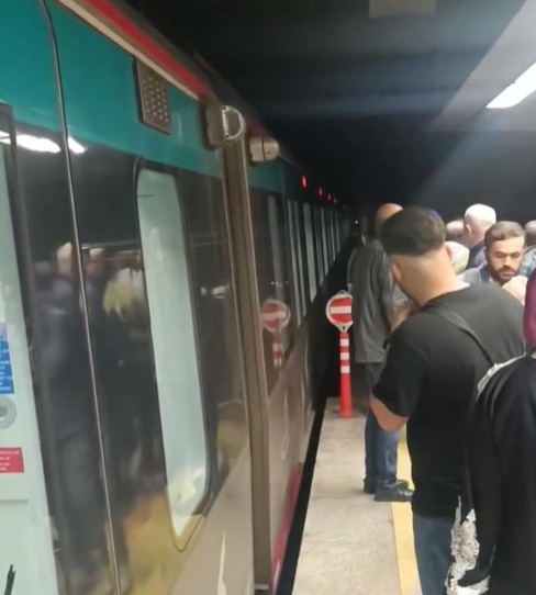 Marmaray'da intihar girişimi | Seferler yapılamıyor