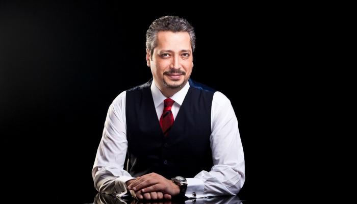 طالب بإلغاء التاريخ والفلسفة.. هجوم حاد على «أفكار تامر أمين»