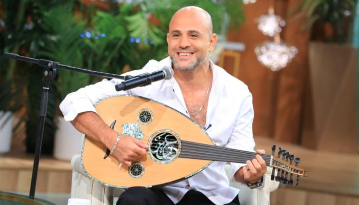 عزيز الشافعي يقترح تأسيس فرقة استعراضية مع مطرب شهير (خاص)