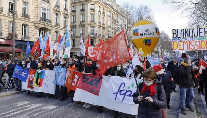 Grève du 11 février : 60% de grévistes à Paris contre la fermeture de ...
