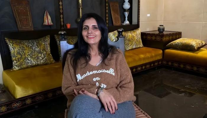 فاطمة عاطف ترد على مزاعم العمل في حقول الفراولة: الصورة تعود لعمل فني