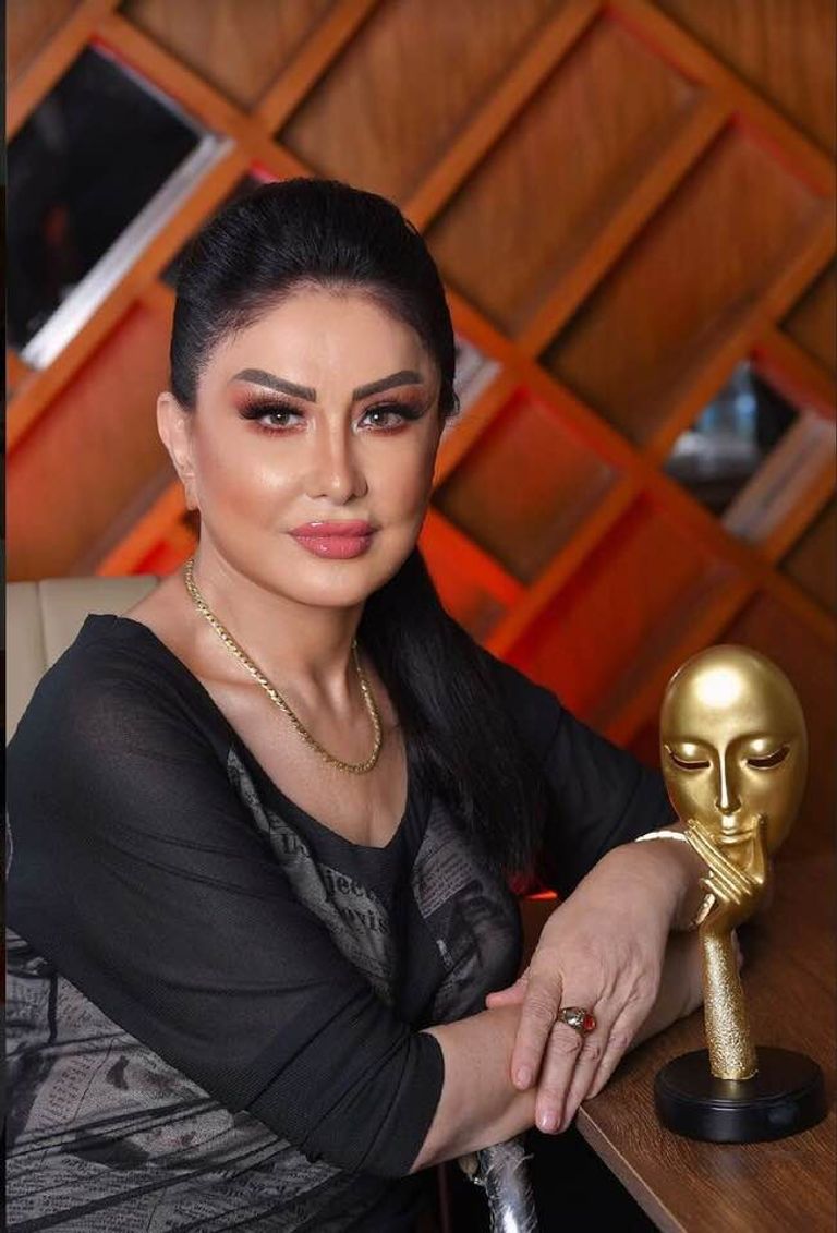 وفاء سالم تتجاوز أزمة التجميل بـجلسة تصوير شبابية