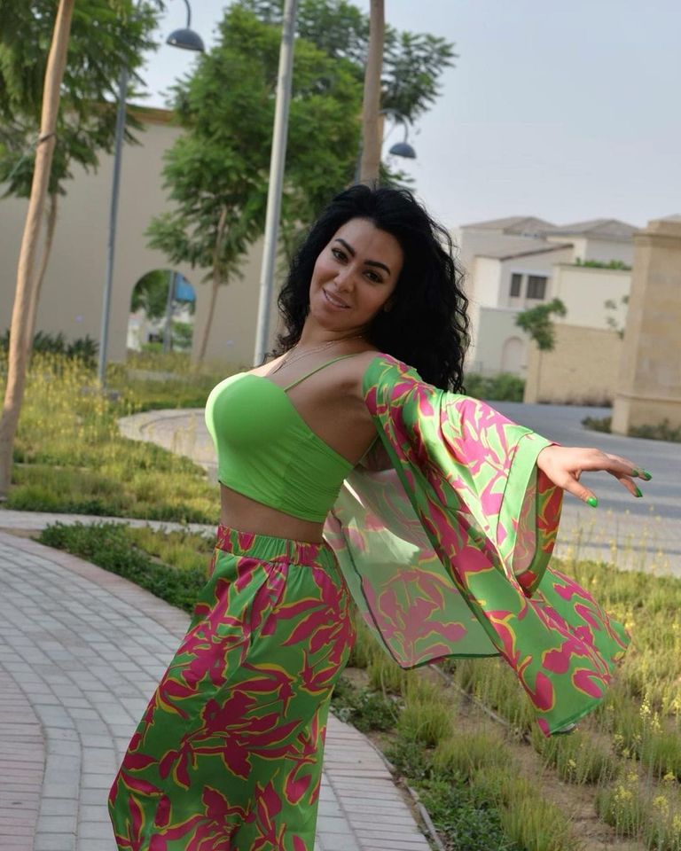 صور ميرهان حسين كيم كارداشيان العرب في طلات عارية وقصيرة