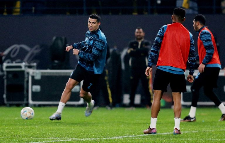 كريستيانو رونالدو يبدأ رحلة الدوري السعودي بأول تدريب مع النصر فيديو