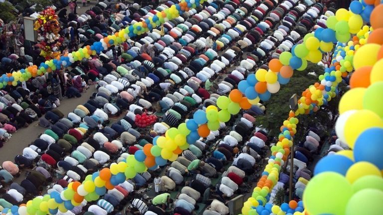 موعد صلاة عيد الفطر في الدول العربية